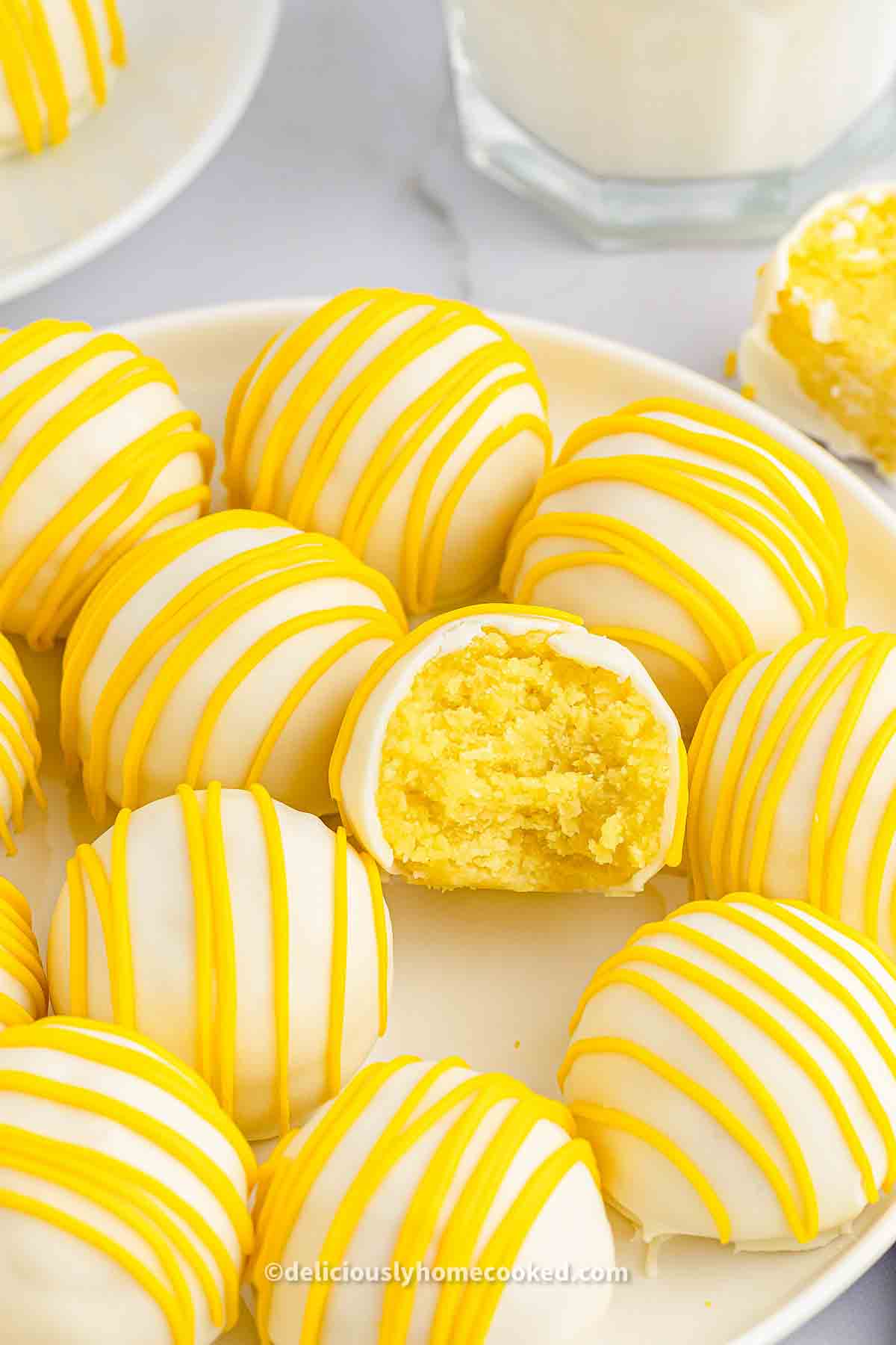 Lemon cake balls - Deliciously Home Cooked