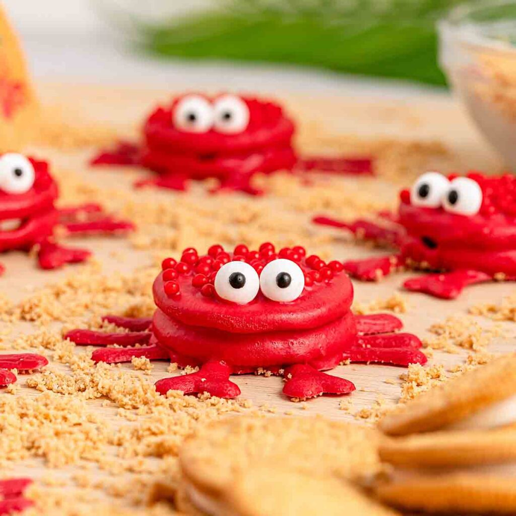 Chocolate dipped Oreo crabs - Deliciously Home Cooked