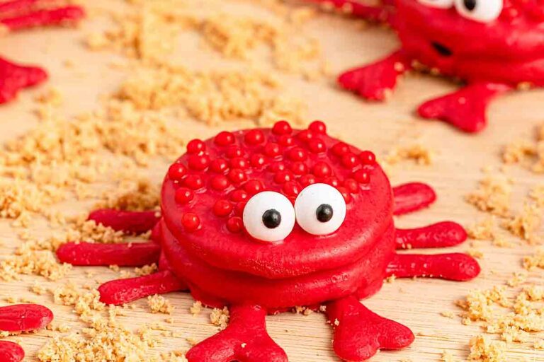 Chocolate dipped Oreo crabs - Deliciously Home Cooked