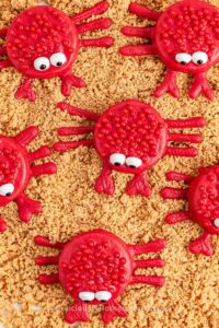 Chocolate dipped Oreo crabs - Deliciously Home Cooked