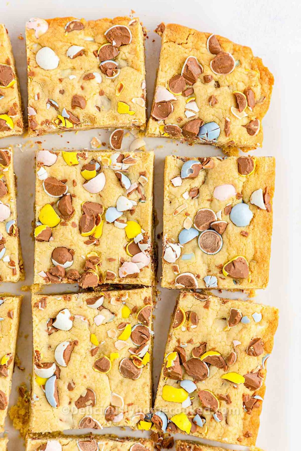 Cadbury mini egg cookie bars - Deliciously Home Cooked