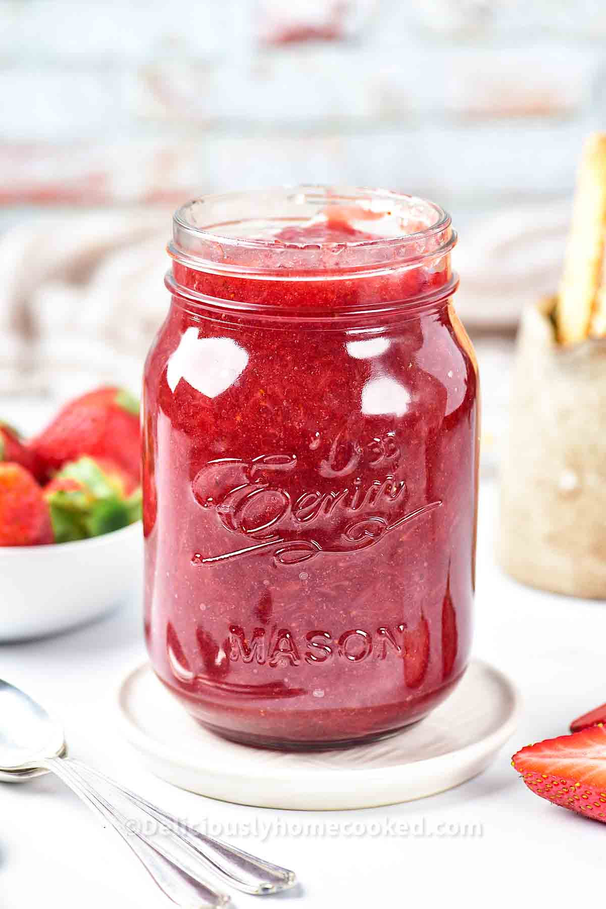 Strawberry jam recipe - Deliciously Home Cooked
