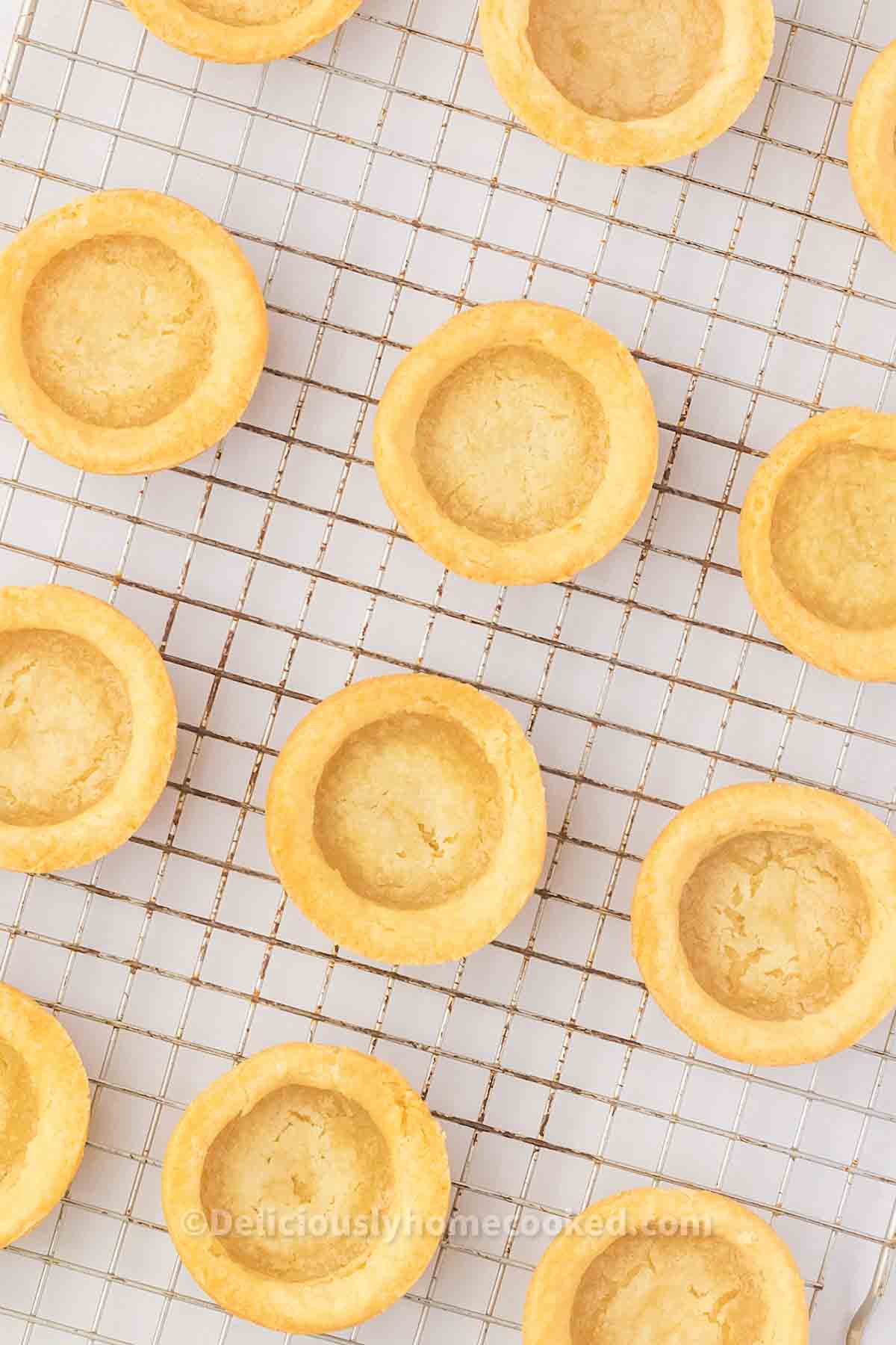Mini egg sugar cookie cups - Deliciously Home Cooked