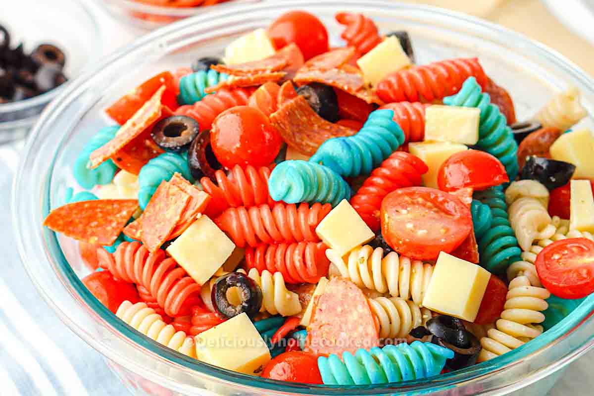Red white and blue pasta salad - Deliciously Home Cooked