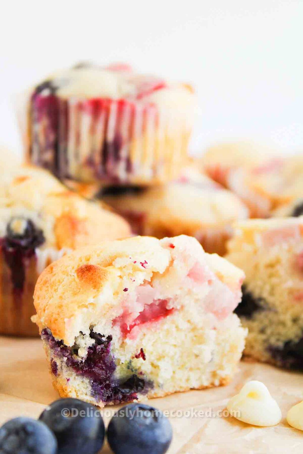 Strawberry blueberry muffins - Deliciously Home Cooked