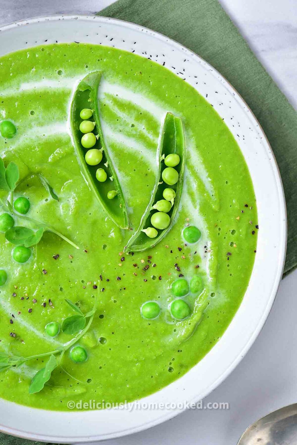 Easy creamy green pea soup - Deliciously Home Cooked