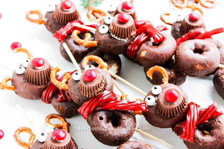 Reindeer donut skewers - Deliciously Home Cooked