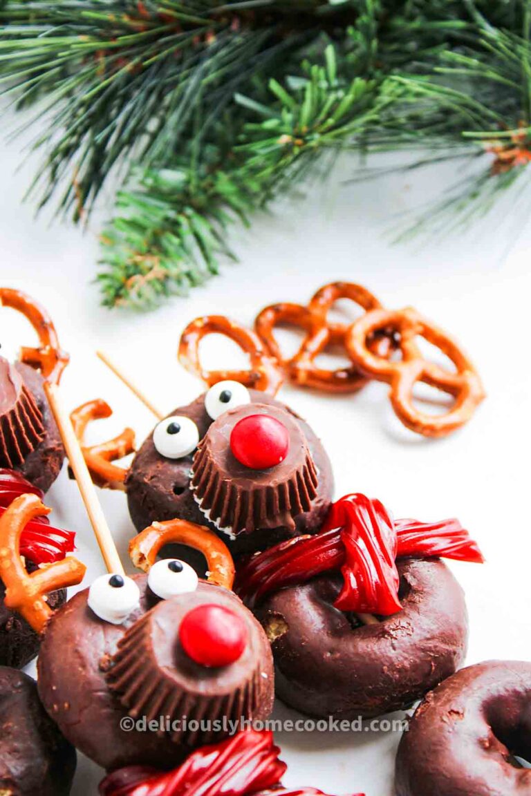 Reindeer donut skewers - Deliciously Home Cooked