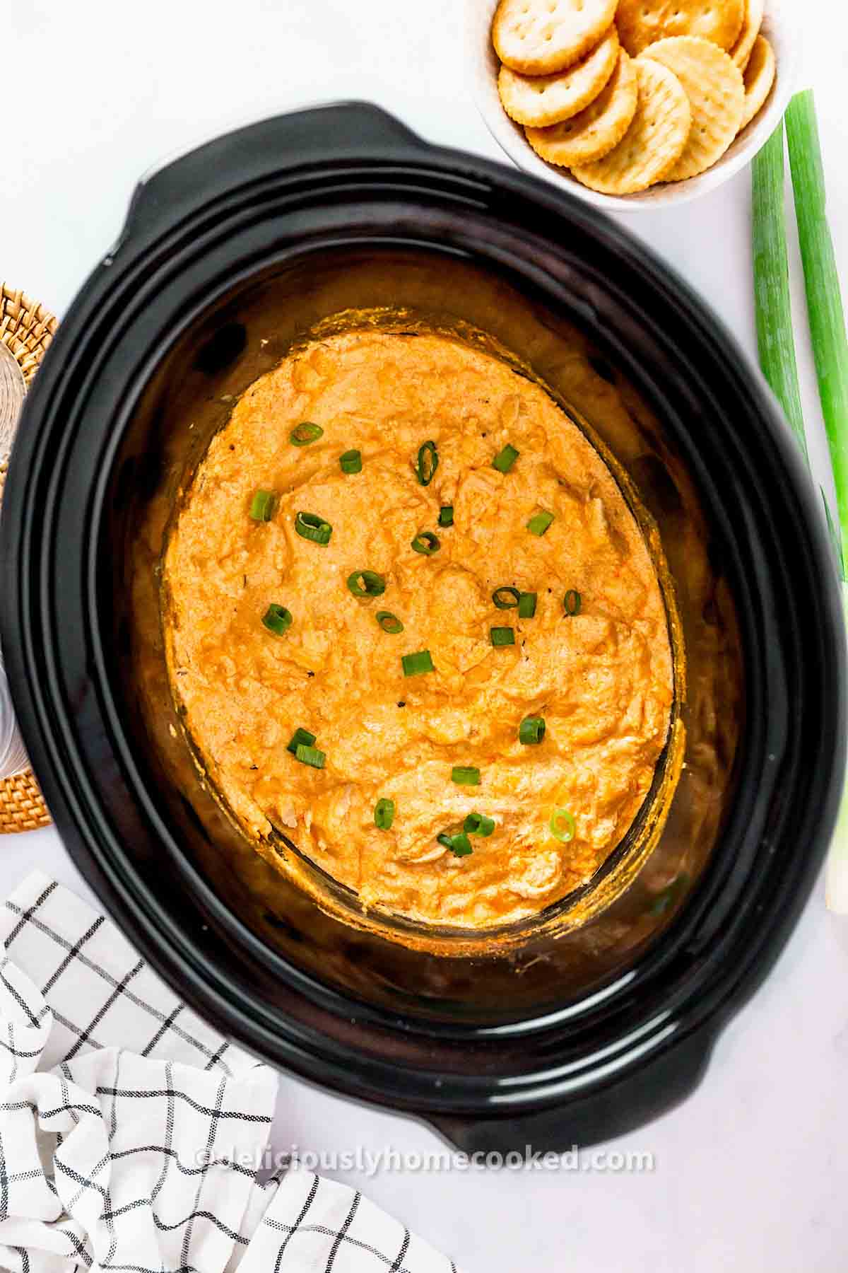 Slow cooker buffalo chicken dip - Deliciously Home Cooked