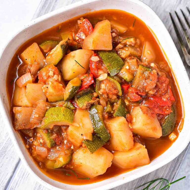 One pot hearty vegetable stew - Deliciously Home Cooked