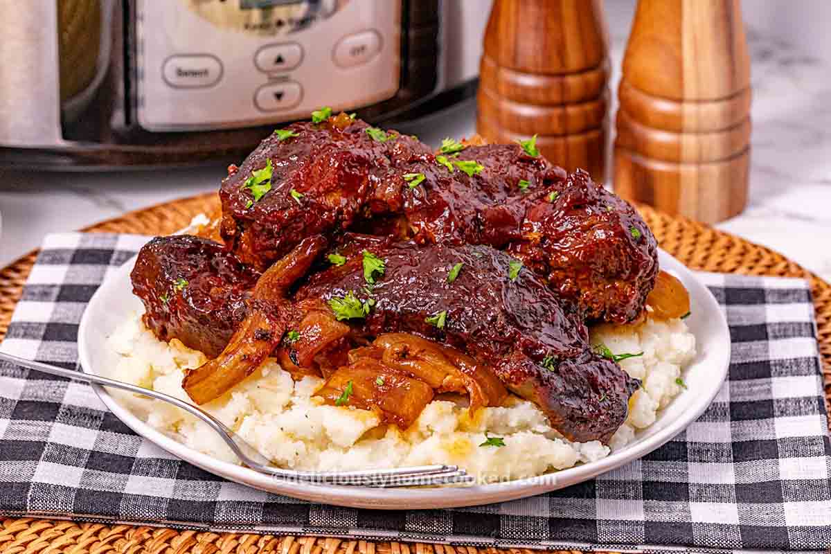Slow Cooker Country Style Ribs (Juicy and Fall apart tender)